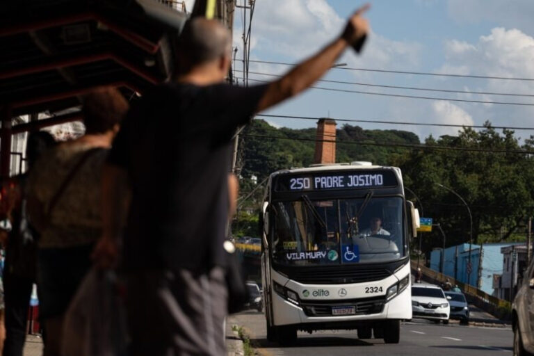 PMVR reajusta passagem de ônibus para R$ 5,50 e reduz para R$ 3,80 o ...